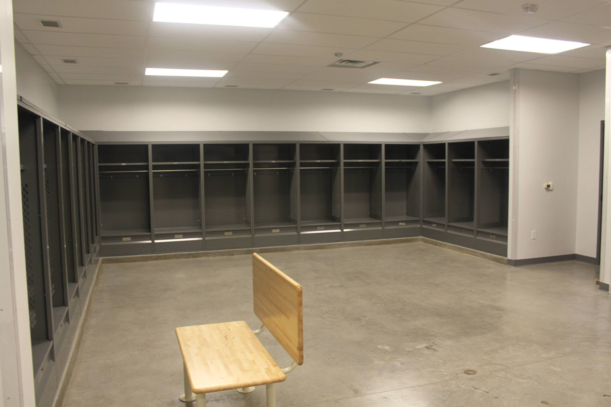 Visiting Team Locker Room Complete at Foreman Field at S.B. Ballard ...