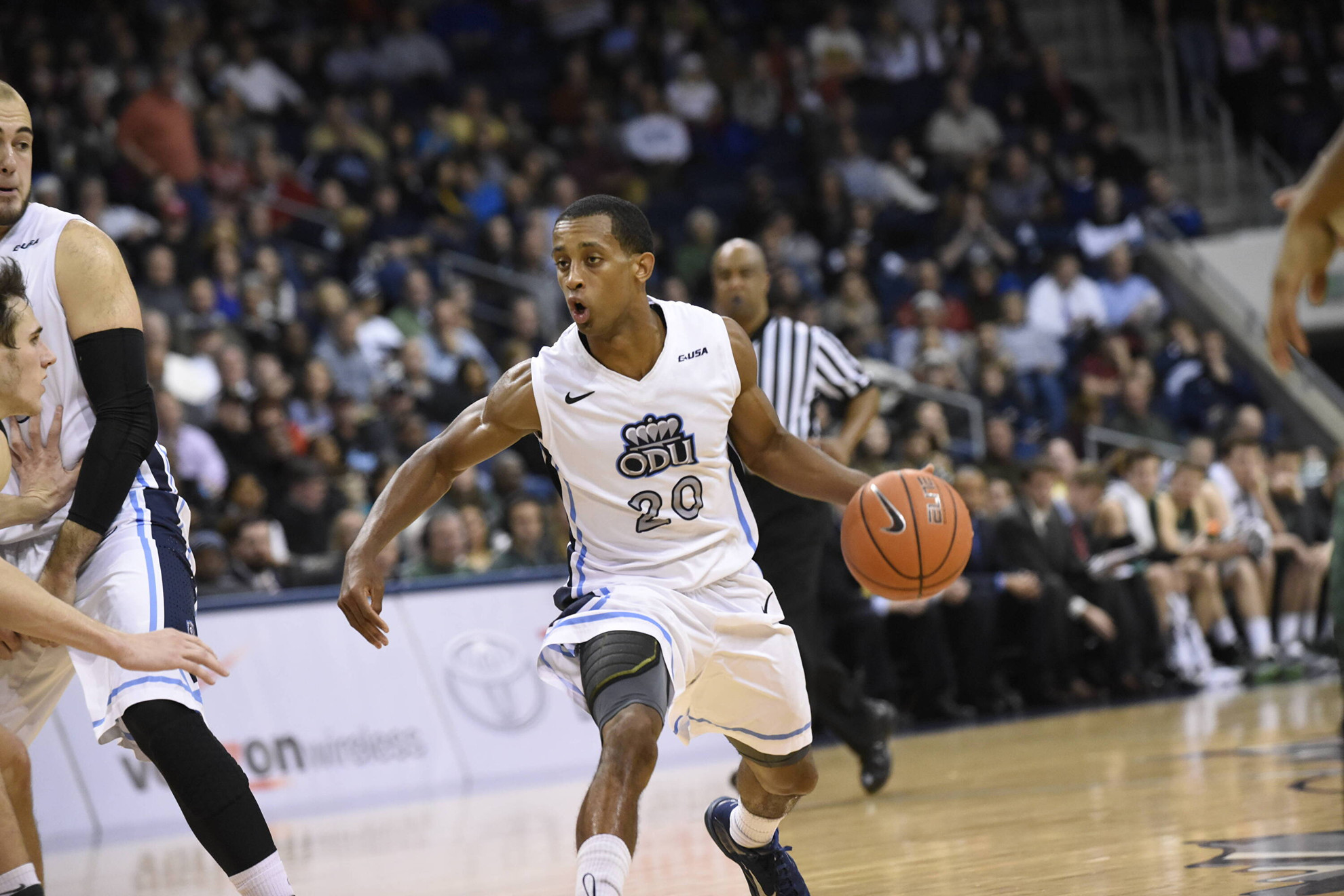 Freeman, Ross & Mosley Lead ODU Over Rice, 63-54 - Old Dominion Athletics