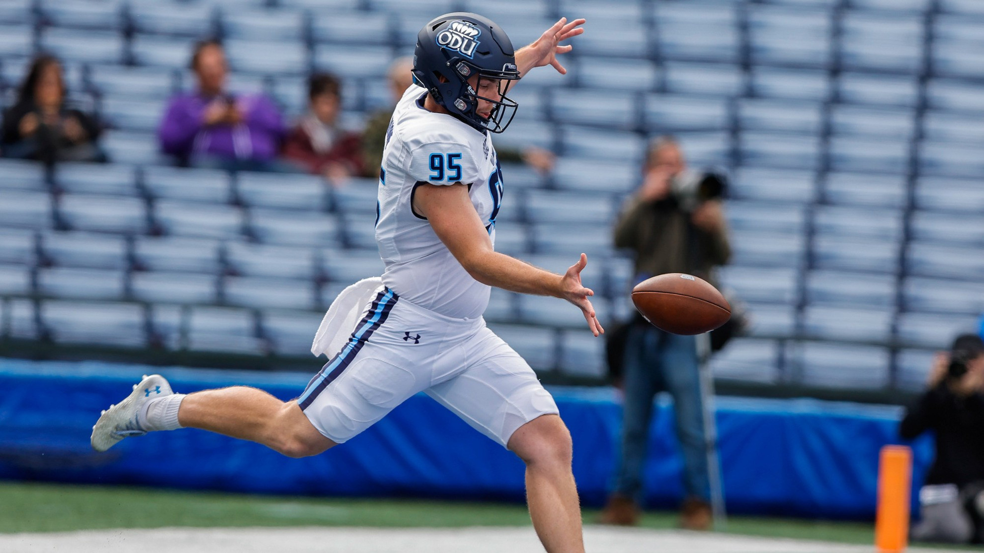 Duane Named Ray's 8 Punter of the Week Finalist for Third Time this ...