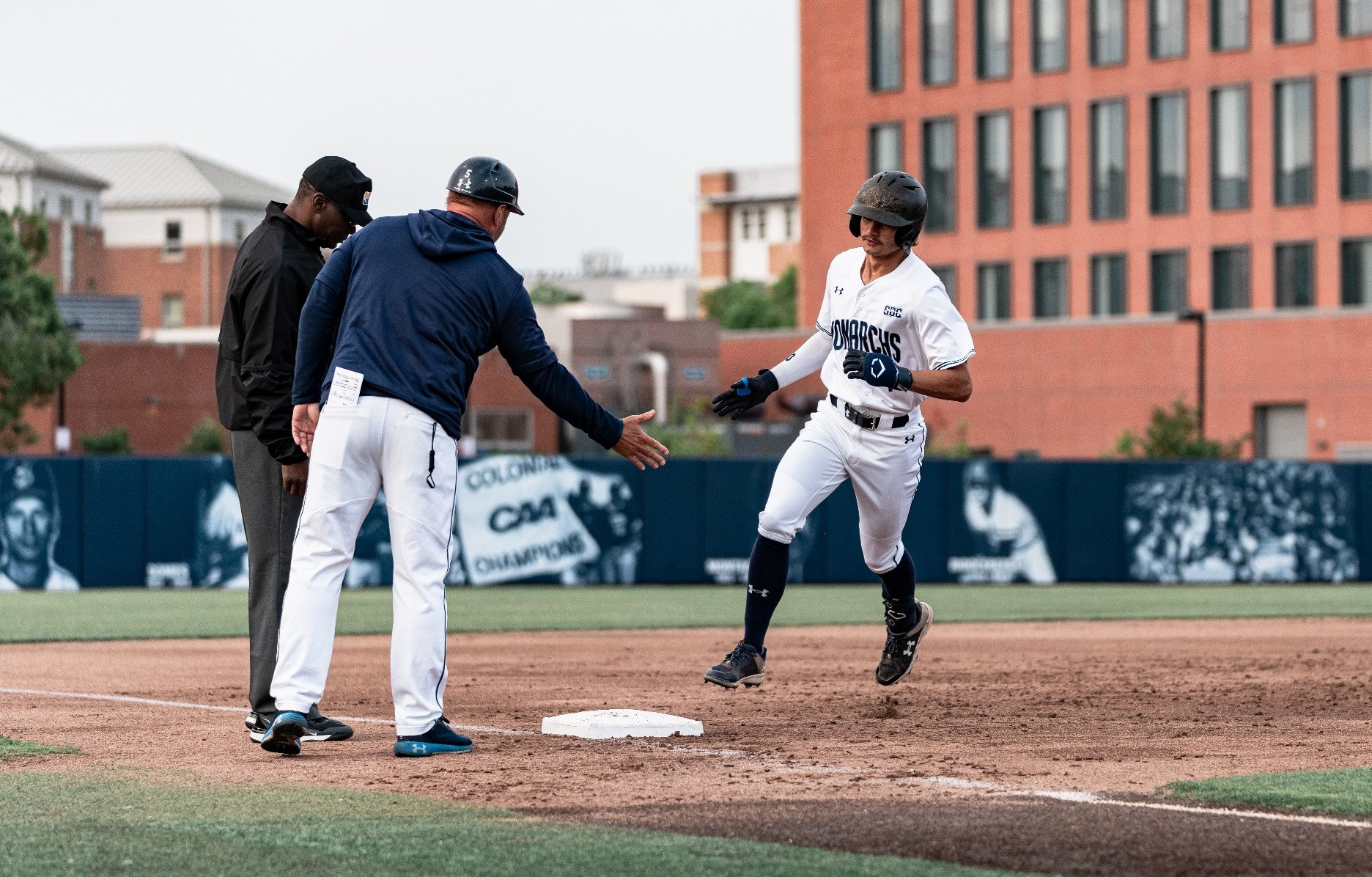 Minium: Kyle Edwards Overcame Adversity in Life and on the Field for ...