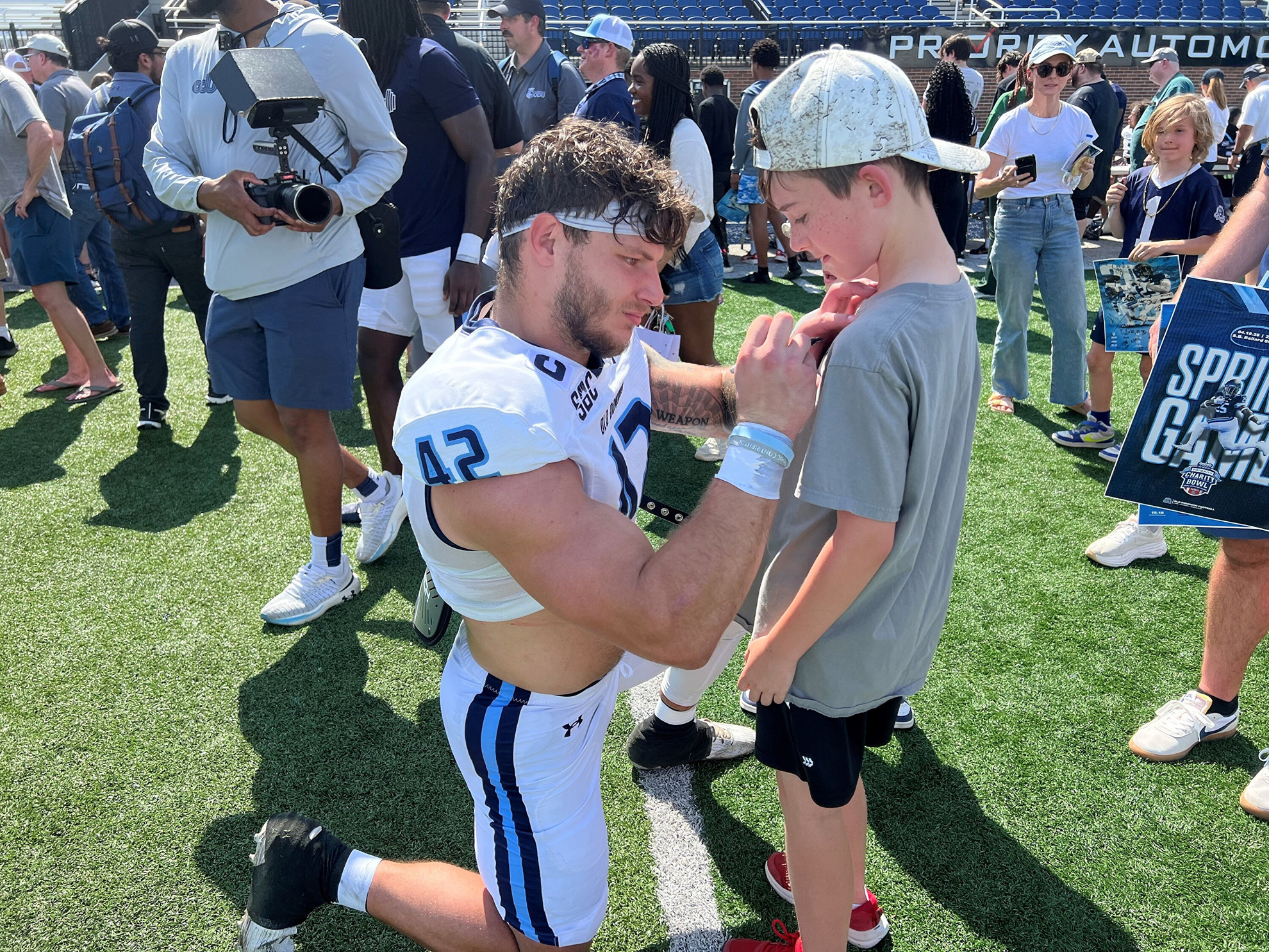 Minium: Ricky Rahne, ODU Football Players Rally Around Jason Henderson ...