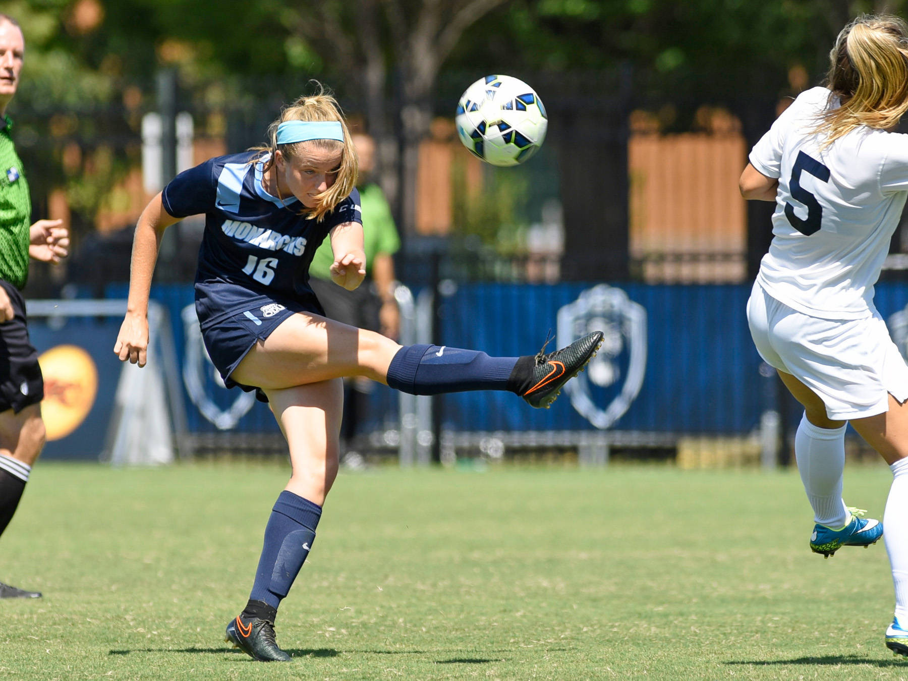 Lady Monarchs Take No. 11 Auburn Down to the Wire in 1-0 Loss - Old ...